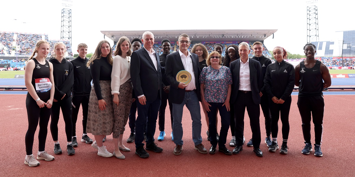 WORLD ATHLETICS HERITAGE PLAQUE HONOURING DIANE LEATHER CHARLES ...
